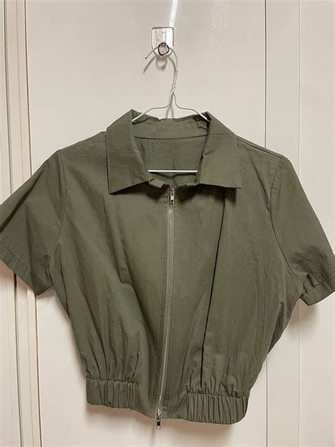 투웨이 지퍼 반팔 카키색 새상품 당근 중고거래