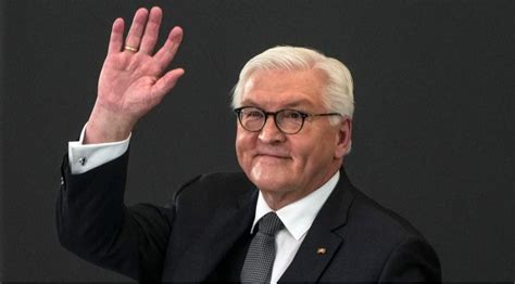 Германы Ерөнхийлөгч Ф В Штайнмайэр гэргийдээ бөөрний донор болж байжээ