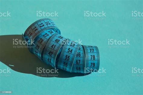 인체의 길이와 크기를 측정하기위한 테이프 센티미터 디자인의 배경 0명에 대한 스톡 사진 및 기타 이미지 0명 규모 길이