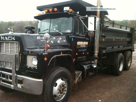 1987 Mack R Model