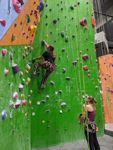 Top Rope Climbing Complete Beginners Guide On The Rocks