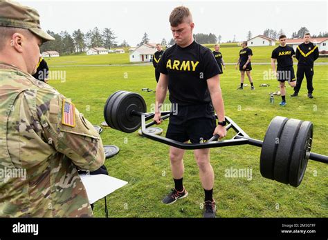 Oregon Army National Guard Soldiers Take Part In The Army Combat Fitness Test Acft During The