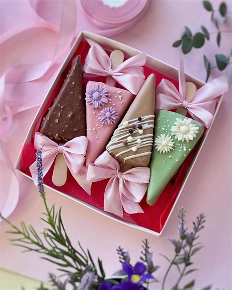 Торти Івано Франківськ Рецепти Любі жінки дівчата нехай цей день принесе вам радість тепло