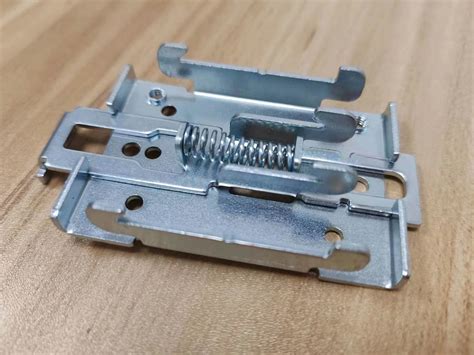 New Products Most Popular Fastening System Linear DIN Rail Mounting Clamp China DIN Rail