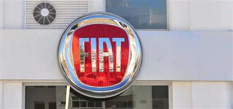 Das Fiat-Logo: Die Geschichte, Farben, Schriftart und Bedeutung