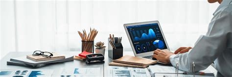 Premium Photo Business Intelligence And Data Analysis Concept Analyst Working On Financial