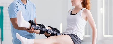 Acl Pcl Tear Rehabilitation Mana Physical Therapy