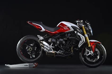Mv Agusta Brutale 800 Rr 2016 2017 Specs Performance And Photos