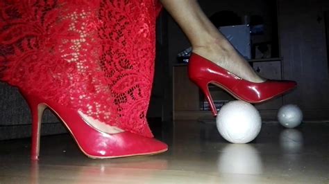 Ladyive To Trample In Sexy Red High Heels Youtube
