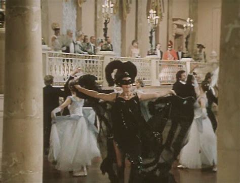 Костюмы Летучих мышей | История моды с Марьяной С. | Дзен