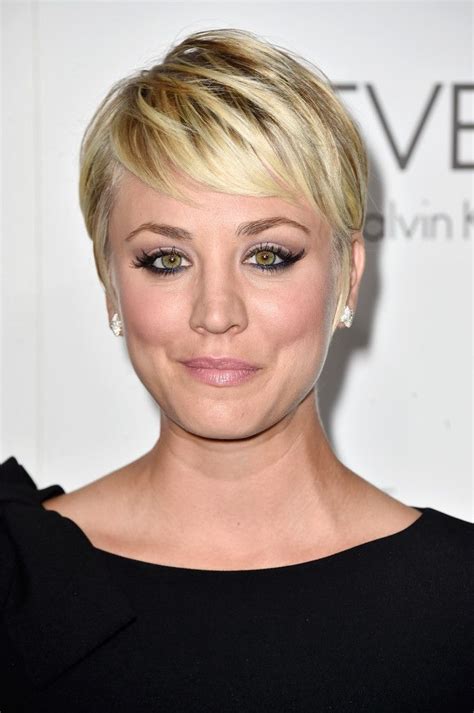 Discover 29 Kaley Cuoco Pixie Haircut Ideas Kaley Cuoco Short Hair Grow Out Hair Dos Kort