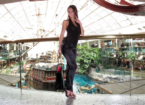 P Women Uhrinova Brunettes Kristina Hd Wallpaper