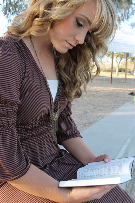 Sister Missionary Pose Sister Missionaries Mission Call Me