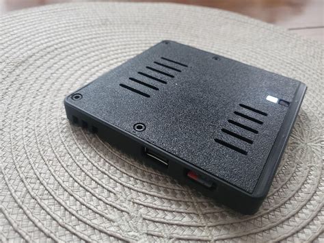 This Raspberry Pi Slim Cyberdeck Uses Two Raspberry Pis Toms Hardware