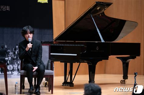 광주시향과 협연 앨범 발매한 피아니스트 임윤찬 네이트 뉴스