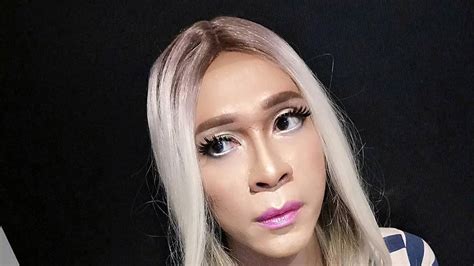 Berdandan Cantik Aming Siap Dibully Photo Fimela Com