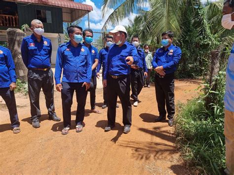 ឯកឧត្តម ហ៊ុន សុខា អនុប្រធានក្រុមការងារយុវជនខេត្តកំពត និងជាប្រធានក្រុមការងារយុវជនចុះជួយស្រុកឈូក