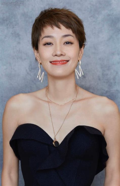 短发成熟女星马伊琍大秀香肩美背1 4 图片 名腿网
