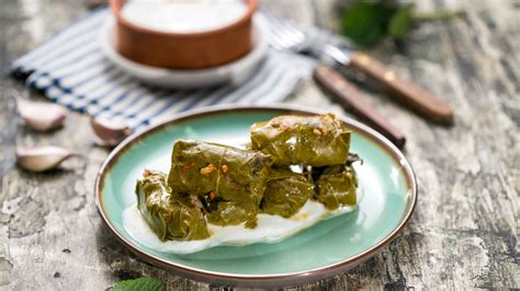 Лозови сарми с агнешка кайма Добре дошли 24kitchen