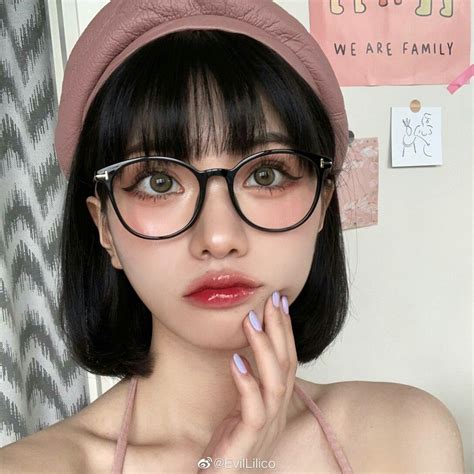 Girl With Glasses Ulzzang At Loyd Woods Blog