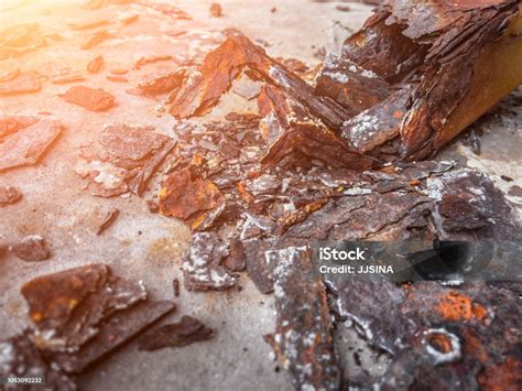 녹과 부식에 용접 금속의 부식입니다 금속의 녹입니다 부식 녹 건물의 Nutstructure와 볼트 프레 젠 테이 션에 대 한