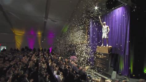 Kobe Bryant Statue To Be Fixed Following Multiple Spelling Errors Kyma