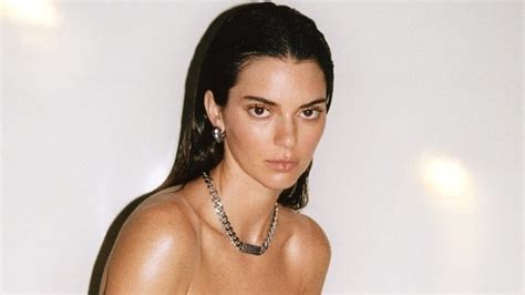 Kendall Jenner Goes Topless In New Marc Jacobs Adssee Pics Glamour