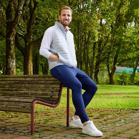 הארי קיין וסנופ דוג בקמפיין משותף שיתוף פעולה מפתיע למותג Skechers כיף