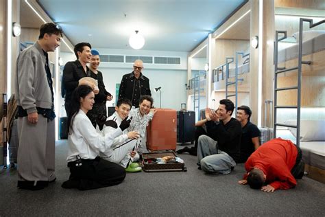 Review N Ng T P Anh Trai V T Ng N Ch Ng Gai N T Anh Trai Say Hi