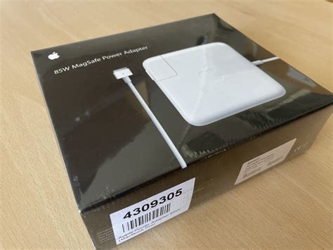 Apple 85W MagSafe Power Adapter