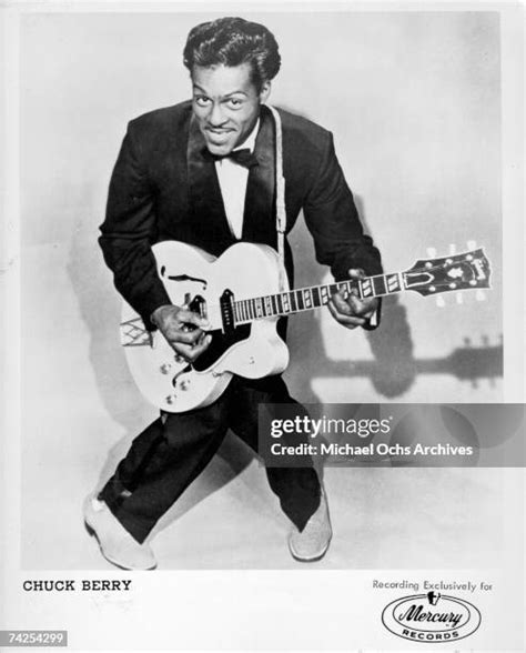 Chuck Berry Guitar Photos And Premium High Res Pictures Getty Images