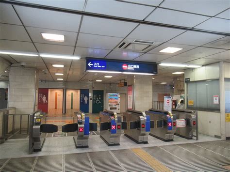 天満橋駅 改札画像 net