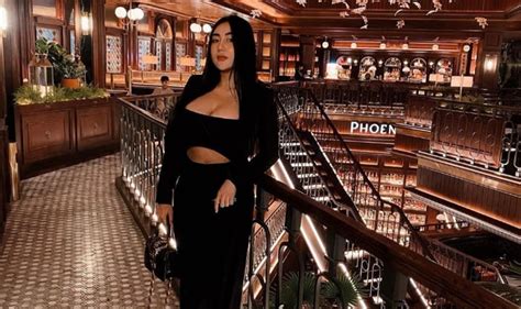 Cantiknya Pamela Safitri Pakai Outfit Serba Hitam Belahan Seksi Atas Jadi Sorotan