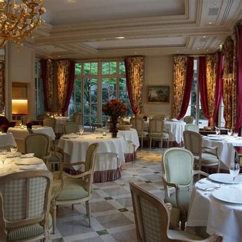Les 5 Restaurants étoilés De Cuisine Française à Ne Pas Manquer à Paris Paris Par Rues Méconnues