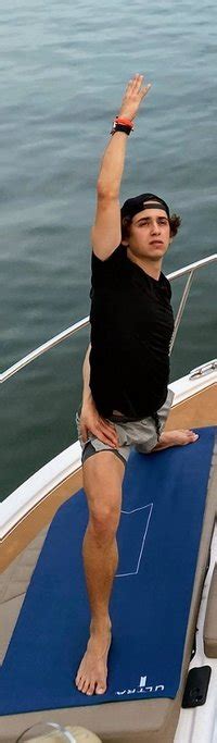 Photos And Videos Marcello Hernández Snl Comedian Lpsg