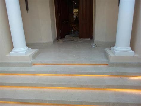 رخام وجرانيت مدخل فيلا بتشينو كلاسيك