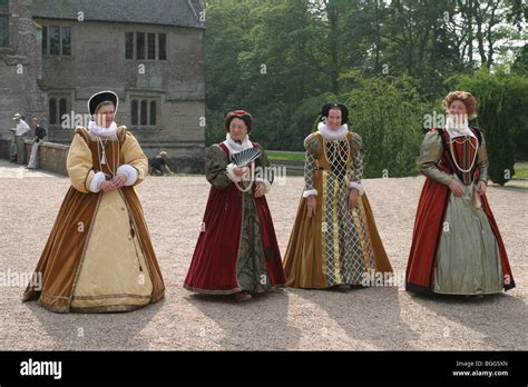 What Did The Middle Class Wear In The Elizabethan Era At Finn Daintree Blog