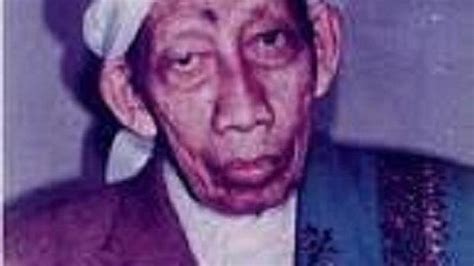 Karomah Santri Kesayangan Kh Hasyim Asyari Kh Adlan Aly Tak Tersentuh Air Hujan Dan Bikin