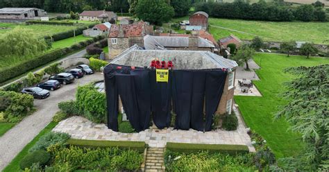 Rishi Sunak Home Scaled By Greenpeace Protesters In Britain The New