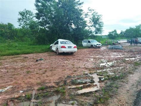 လူ ၄ ယောက်သေဆုံးခဲ့တဲ့ အမြန်လမ်း မိုင်တိုင် ၁၇ က ကား ၃ စီးဆင့်တိုက်မှုက