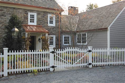 How To Level Fence Posts Quickly And Efficiently