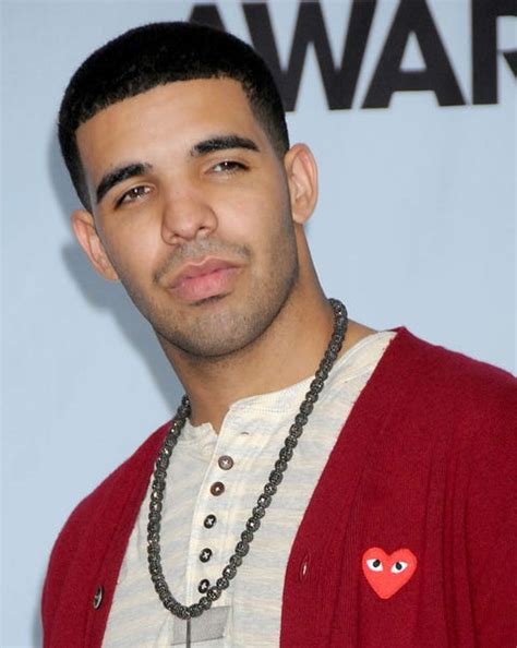 30 Male Celebrities With And Without Facial Hair
