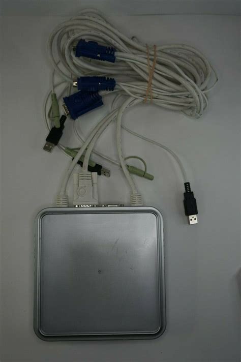 Used IOGEAR MiniView Micro USB KVM Switch GCS UW KVM Audio Switch Ports UBB Threads