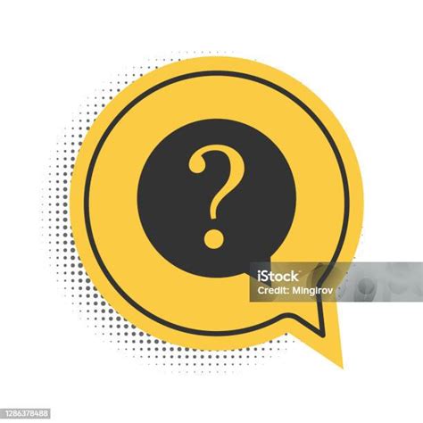 흰색 배경에 격리 된 원 아이콘의 검은 물음표입니다 위험 경고 기호입니다 Faq 기호 파일 복사 채팅 음성 거품 및 차트 웹 아이콘 노란색 음성 버블 기호입니다 벡터