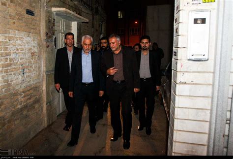 ایرنا دیدار استاندار اصفهان با خانواده شهید امینی نور