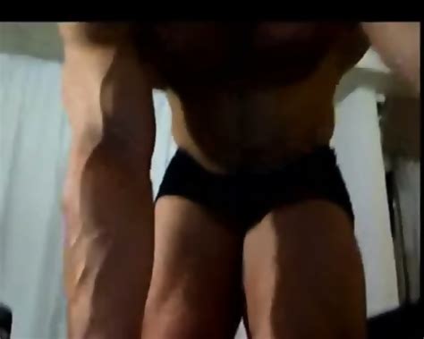 Str8 Arab Bodybuilder Massive Flexing Eporner