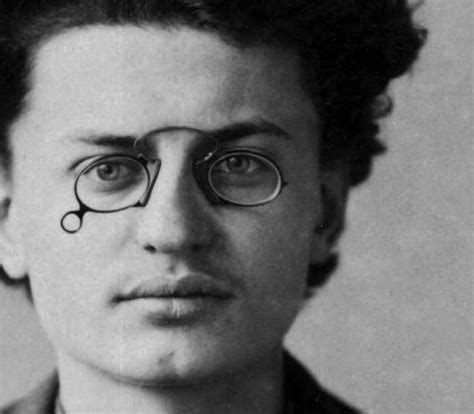Leon Trotsky Viana Seabra Braincp