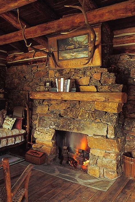 Pin By 𝑃𝑟𝑖𝑚𝑎𝑣𝑒𝑟𝑎 🌿 On Fireplaces Cabin Fireplace Cabin Homes Log