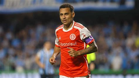 Bastou Um Toque De Alan Patrick Para O Internacional Vencer O Gre Nal E Aumentar A Crise No Grêmio
