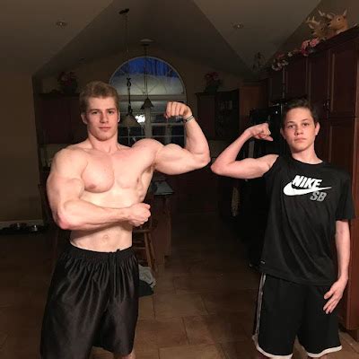 The Beauty Of Male Muscle Size Difference